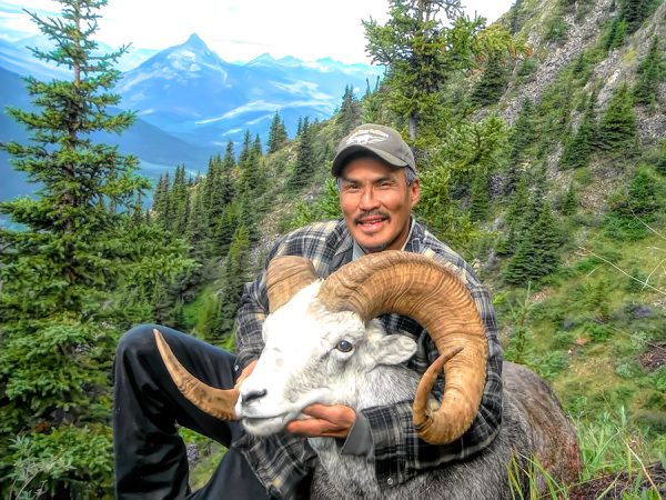 Stone Sheep Hunt - Quality Hunts